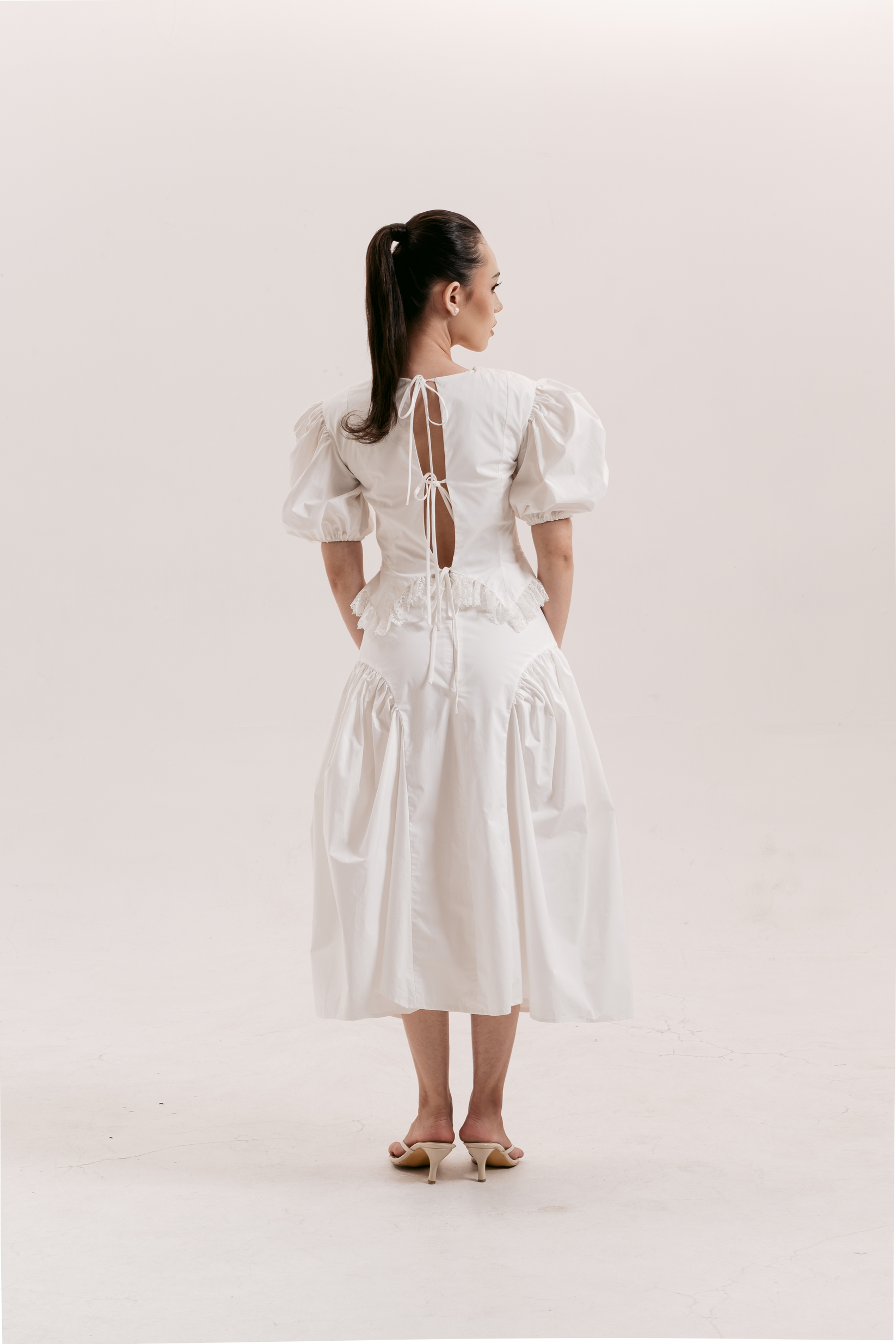 KONI TOP, WHITE – CHULLE